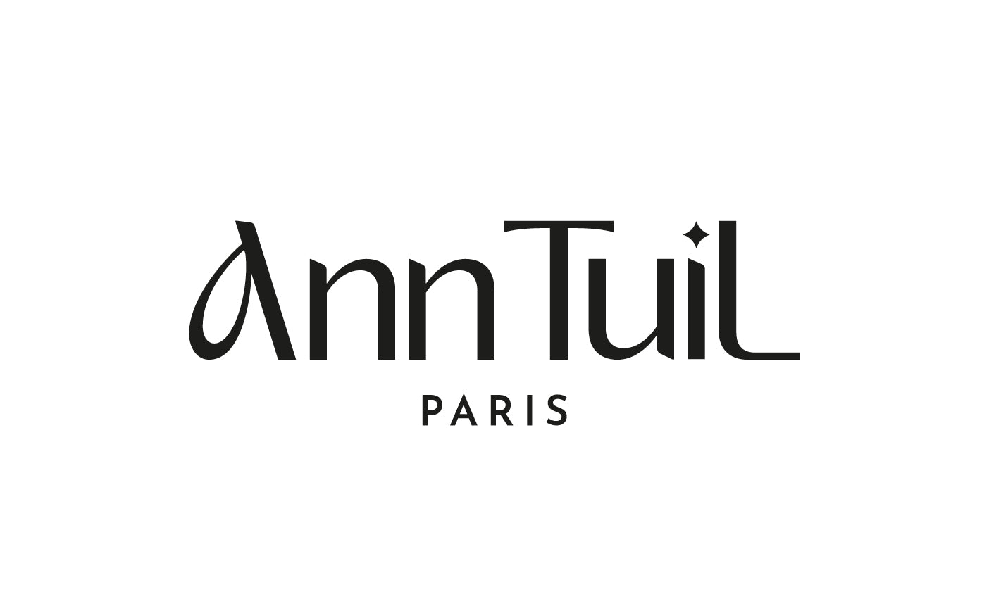 WEEKEND MAXMARA – Ann Tuil